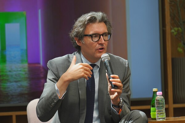 “앞으로 10년, 아시아 미술시장이 어마어마하게 클 거에요”