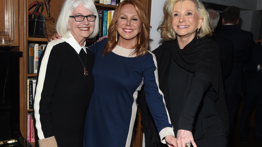 허스트 매거진 에디토리얼 디렉터, 엘렌 레빈 사망