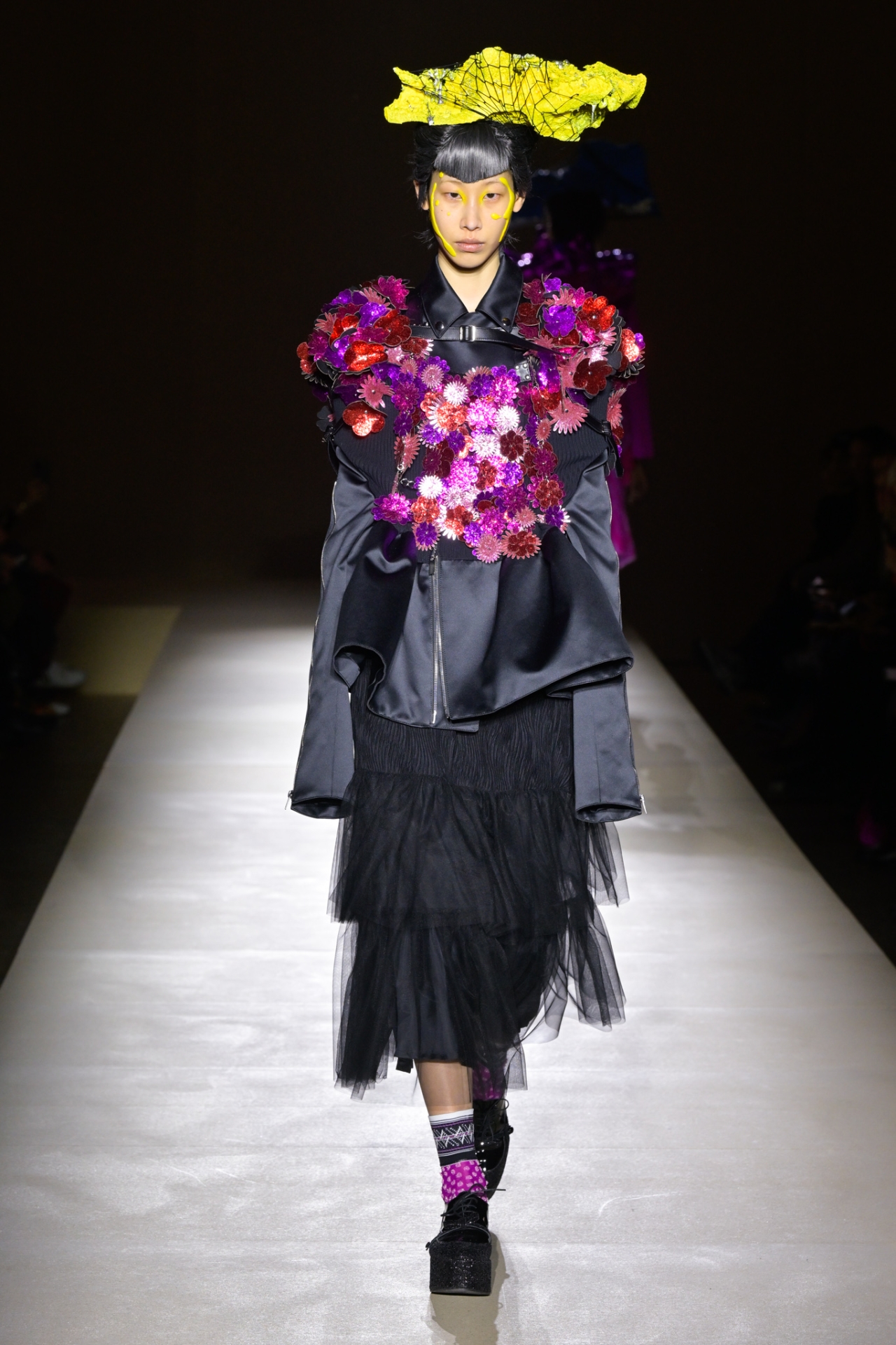 [Review] 압도적 보랏빛 카리스마! 느와 케이 니노미야 2023 F/W 컬렉션