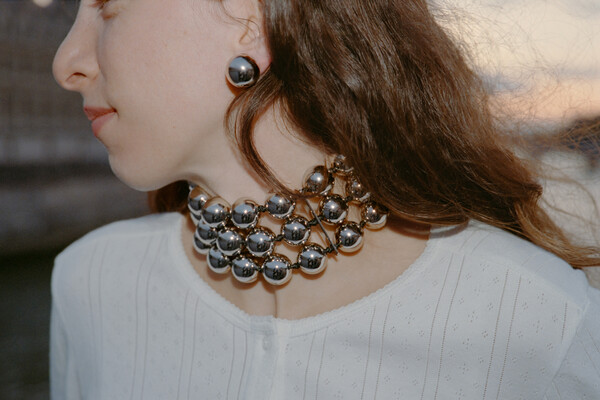 파리 패션위크를 빛낸 화려한 주얼리 5